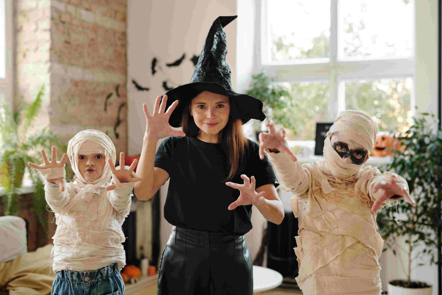 Celebrating Halloween: Costumes and Treats - TOEFL Mock Exam , IELTS ...