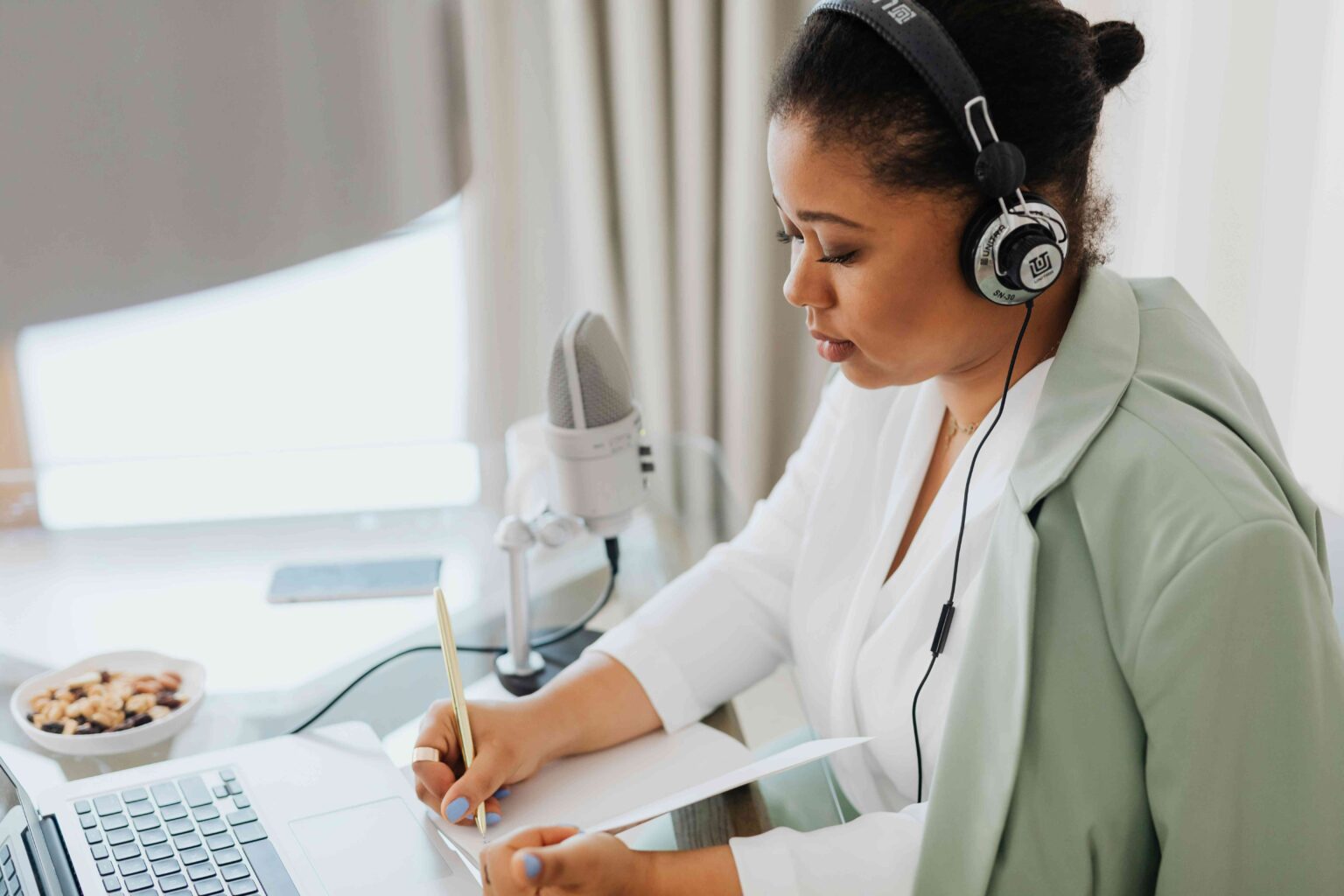 Top 10 Podcasts for Improving Your IELTS Listening Skills - TOEFL Mock ...